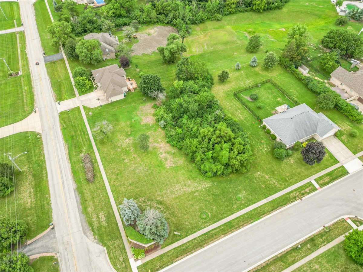 26011 Highland Drive Channahon, IL 60410 - Hawkeye Commercial Real Estate