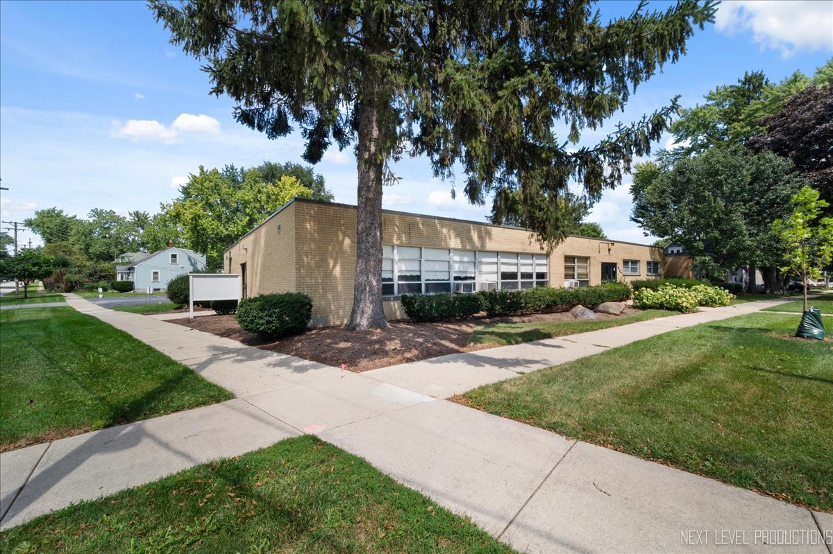 331 George Street West Chicago, IL 60185 - Hawkeye Commercial Real Estate