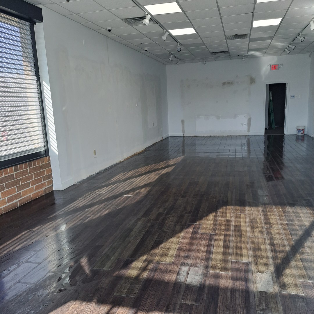 2587 Sycamore Road F DeKalb, IL 60115 - Hawkeye Commercial Real Estate