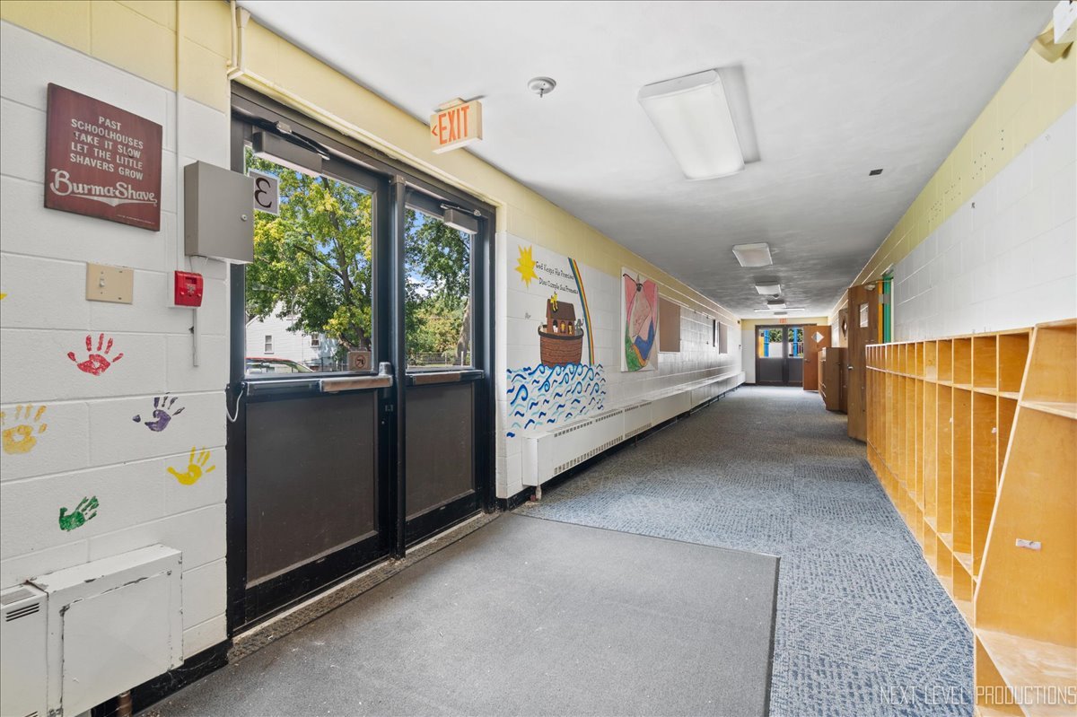 331 George Street West Chicago, IL 60185 - Hawkeye Commercial Real Estate