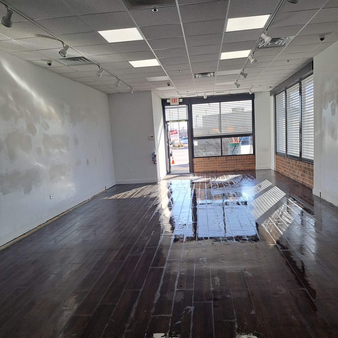 2587 Sycamore Road F DeKalb, IL 60115 - Hawkeye Commercial Real Estate