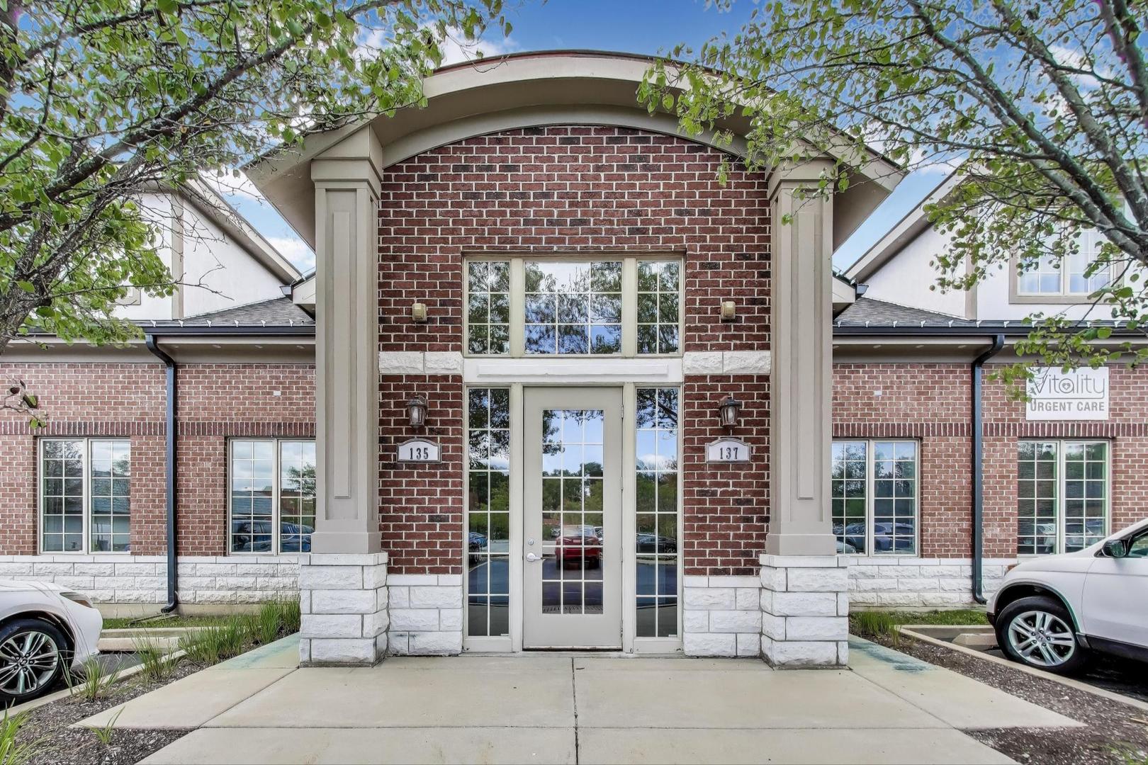 135 Rand Road Arlington Heights, IL 60004 - Hawkeye Commercial Real Estate